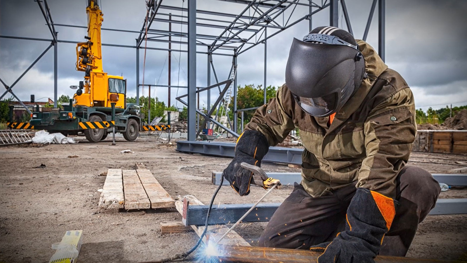 Personal Protective Equipment (PPE) - Construction Worksite Safety
